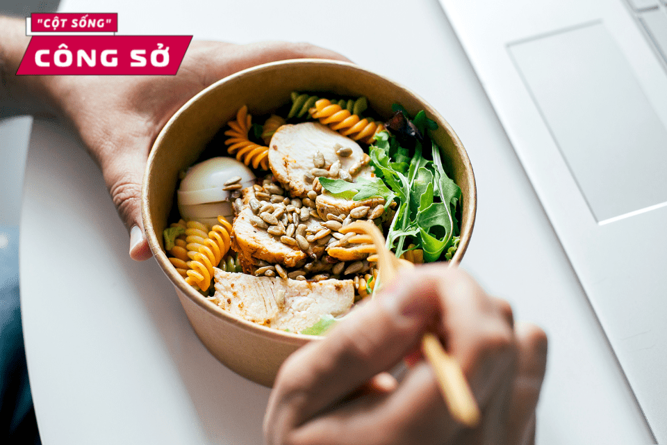 Nhân viên văn phòng nên bổ sung thực phẩm gì để phòng bệnh loãng xương